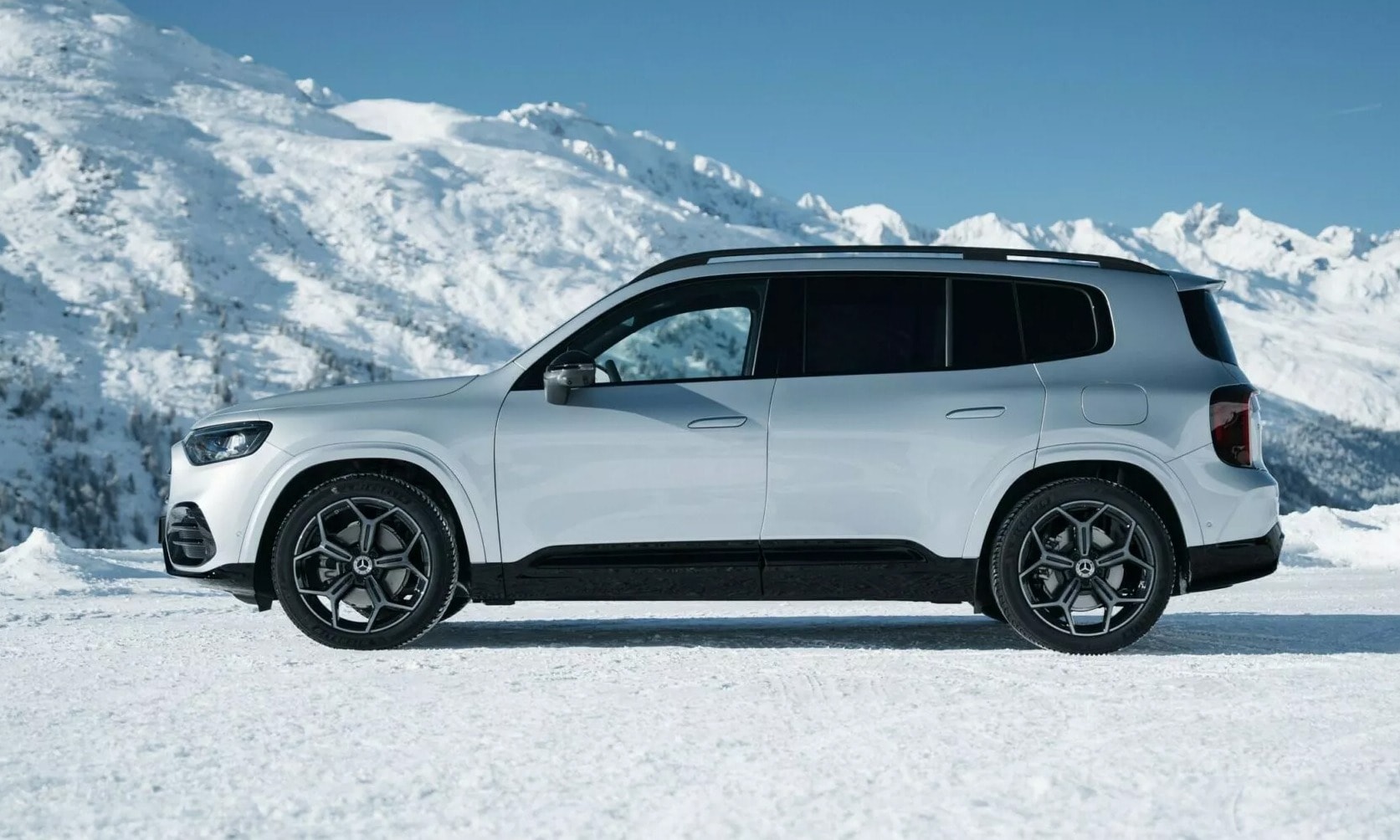 Mercedes-Benz GLB 2026 ra mắt, giá quy đổi từ 1,84 tỷ đồng