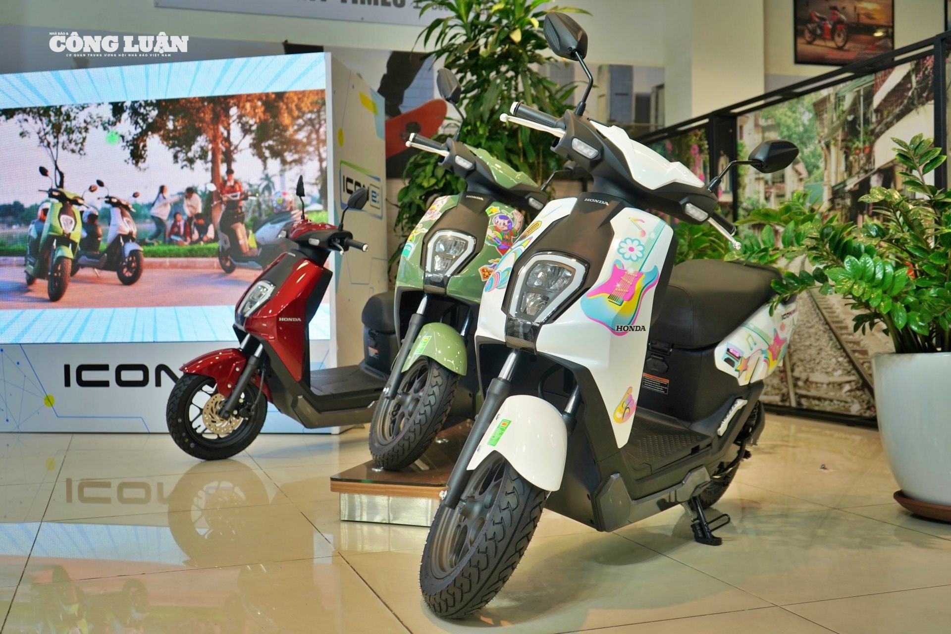 Khách mua xe máy điện Honda Icon e: được lì xì 5 triệu đồng