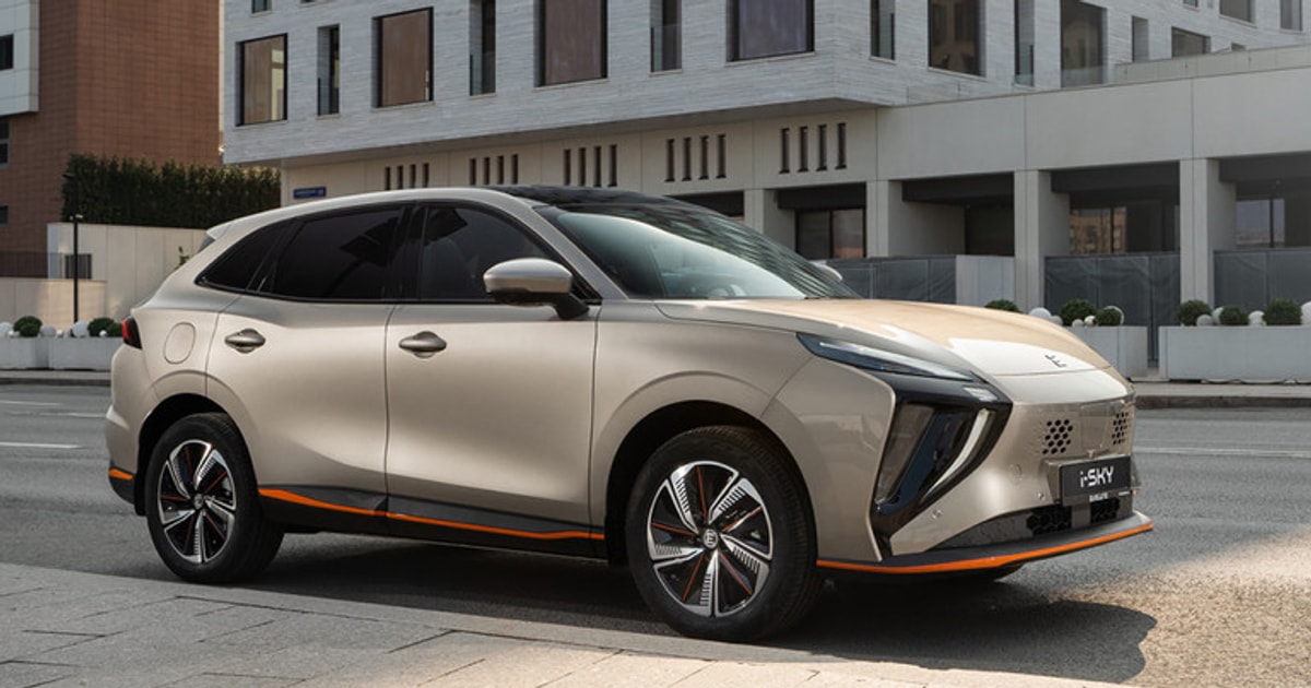 Xe SUV điện Nga ra mắt thị trường nội địa