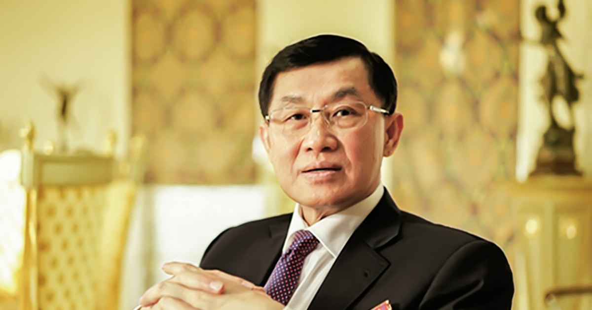 Đế chế đồ ăn nhanh phủ sóng sân bay của Johnathan Hạnh Nguyễn, bán với ...