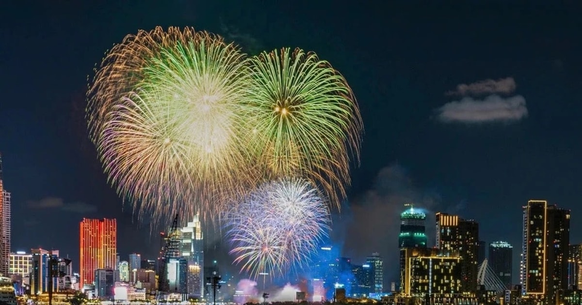 R%e1%bb%b1c%20r%e1%bb%a1%20ph%c3%a1o%20hoa,%20ch%c6%b0%c6%a1ng%20tr%c3 ...