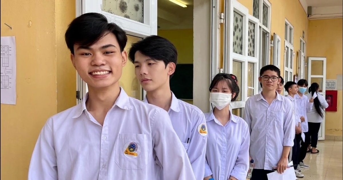 Nam%20%c4%90%e1%bb%8bnh%20c%c3%b4ng%20b%e1%bb%91%20m%c3%b4n%20thi%20th ...