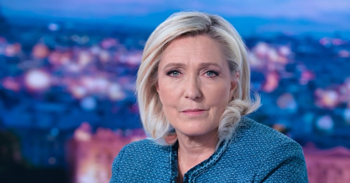 Tranh cãi gay gắt sau khi lãnh đạo cực hữu Pháp Le Pen bị cấm tranh cử