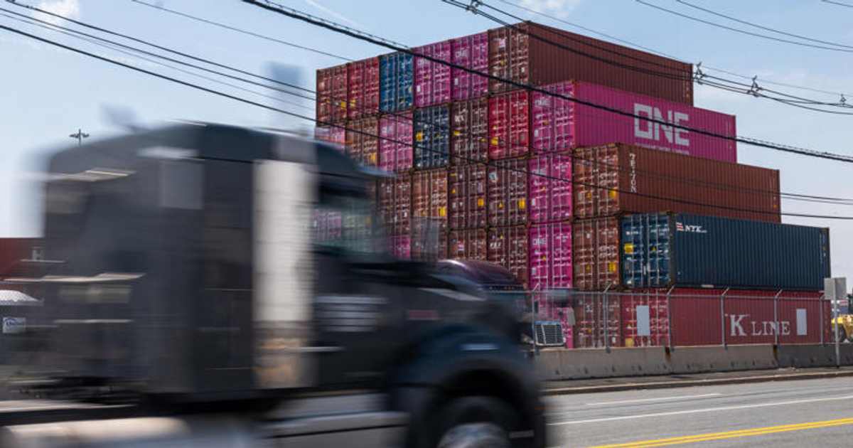 M%e1%bb%b9%20v%c3%a0%20Trung%20Qu%e1%bb%91c%20b%c6%b0%e1%bb%9bc%20v%c3 ...